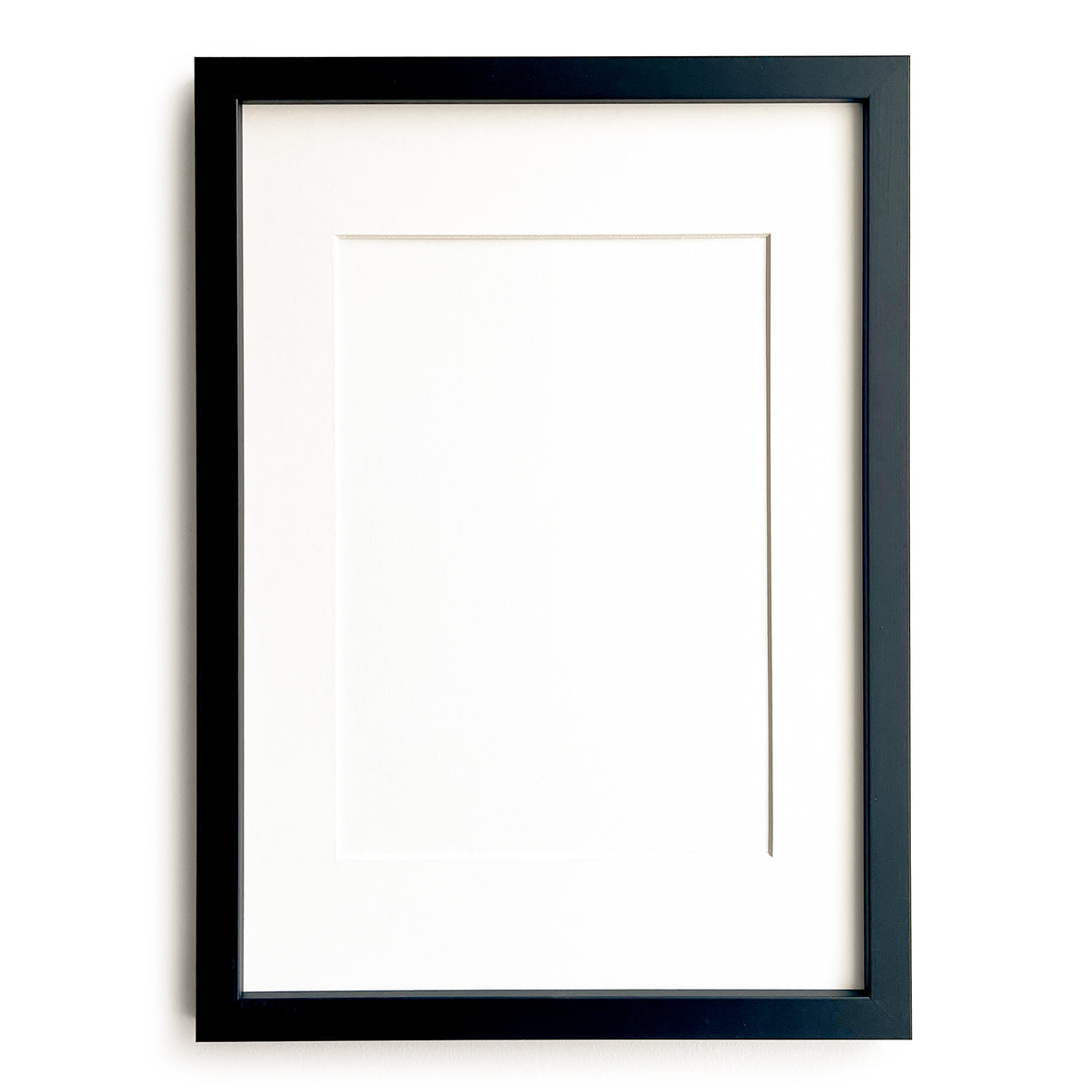 Black Wooden Frame with Passe-Partout | Levö – Levӧ